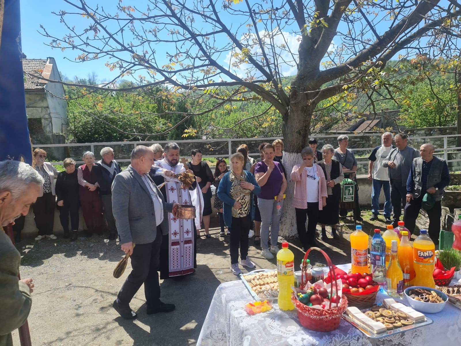 Izvorul Tămăduirii – O zi de har la parohia „Sfântul Mare Mucenic Gheorghe” din Moldova Nouă ...